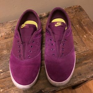 Women's Nike Shoes on Poshmark